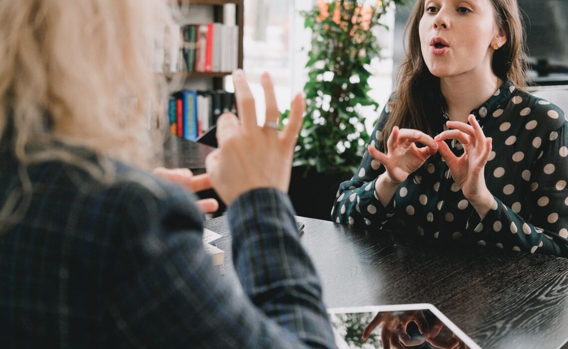 Seven Different Types of Interpreting - Unspoken Language Services